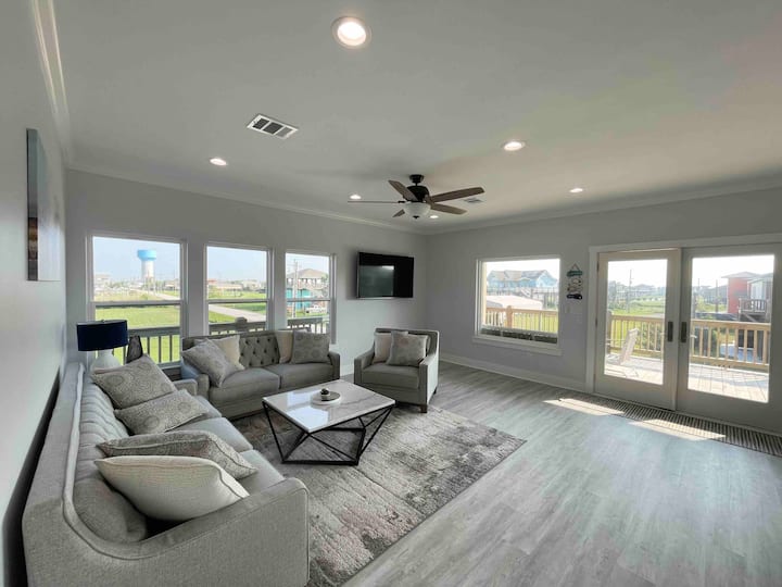 Heart Of Crystal Beach*beach View*arcade* - Crystal Beach, TX