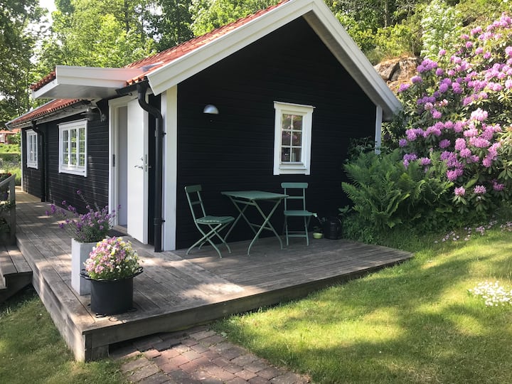 Luxury One Bedroom Cottage 200m From Lake Bunn - Suède