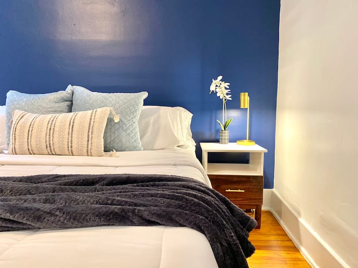 !Hottub, Walking Distance & Free Private Parking! - 路易維爾