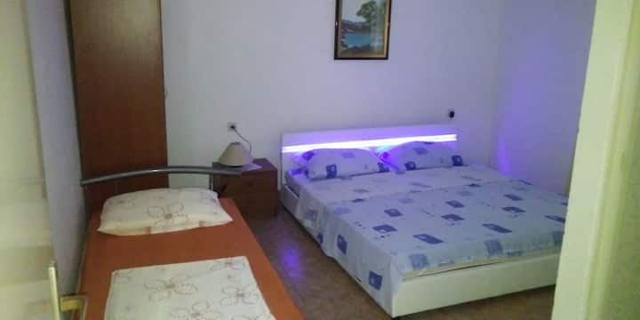 More I Odmor Savršeno Mjesto Za Sport I Razonodu. - Lopar