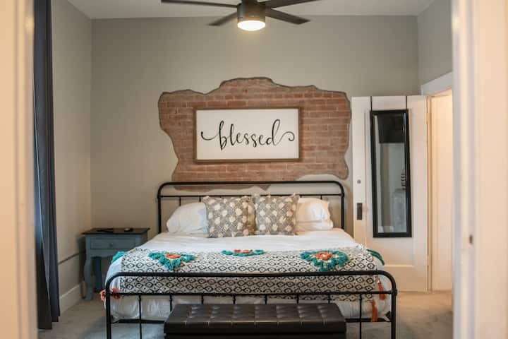 Ocf Bed And Brew/ The Firehouse Suite 2 Bed 2 Bath - San Angelo, TX