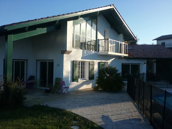 Villa Basque Spacieuse à 20 Mn Des Plages - Espelette