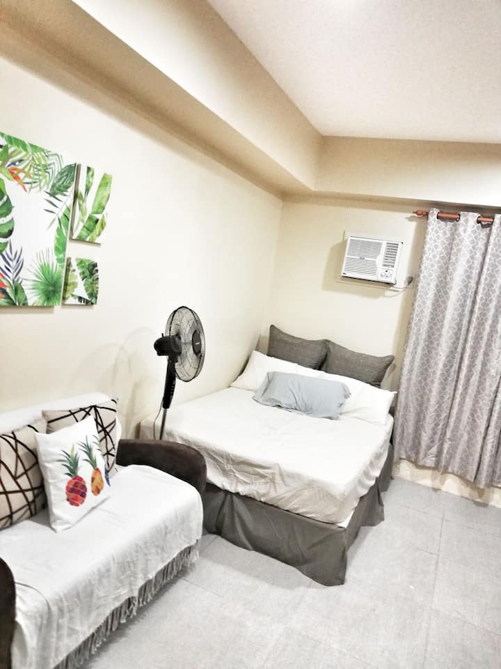 A Homey Condo Next To Sm Uptown + Fully-furnished - Cagayan de Oro