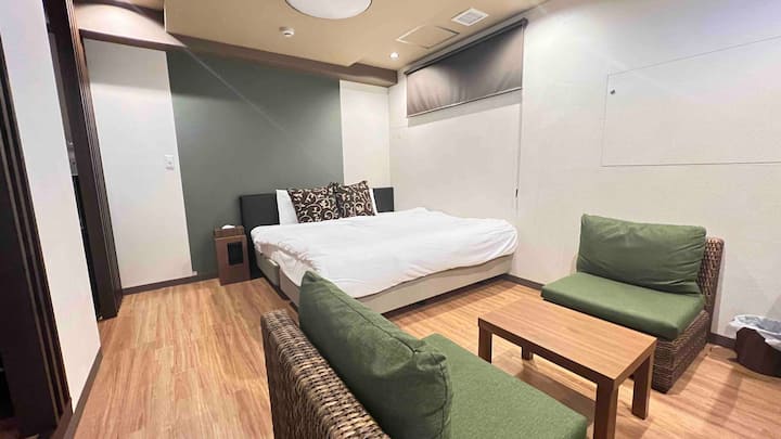 Matsuyama Stay 5c |2段ベッド|貸切|キングルーム 42㎡|最大6名宿泊可能! - Naha