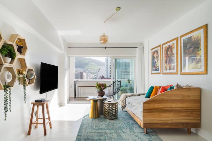 Exclusive Apartment With Mountain Views(lloadshedding Free) - Cape Town