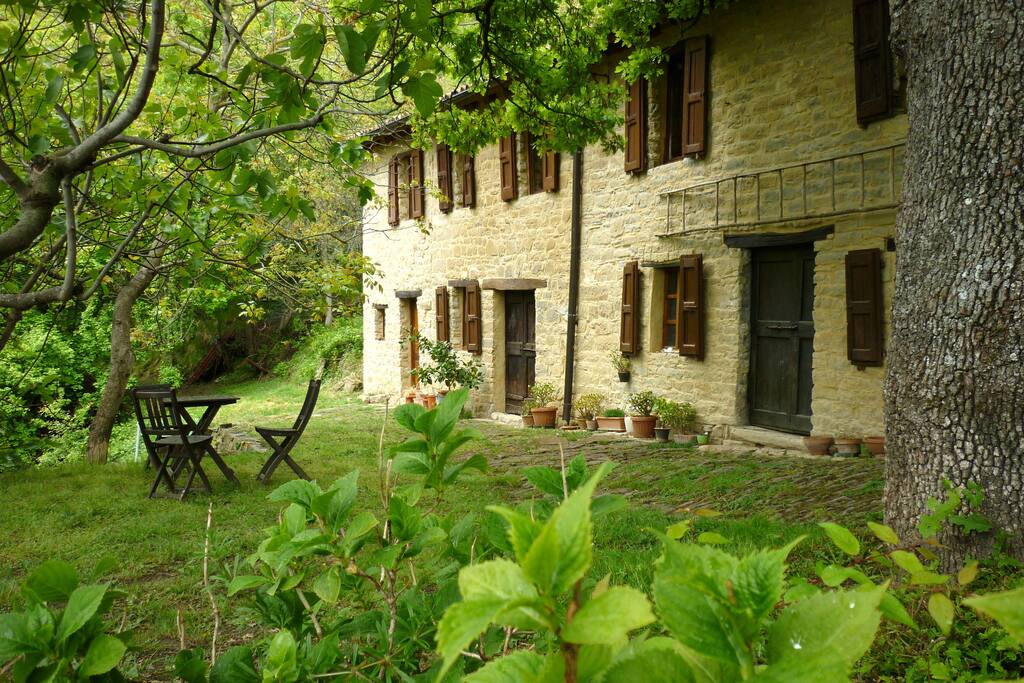 Romantica Casa nel Bosco - case in affitto a Vetto, Emilia-Romagna, Italia