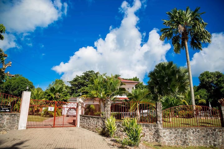 The Orchard Holiday Home Barbarons, Seychelles - Seychelles