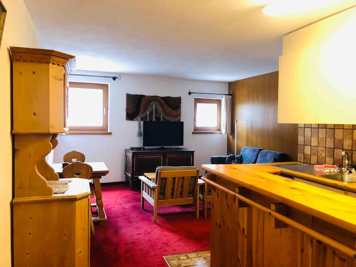 Gemütliche Wohnung Im Zentrum Von Samedan - Silvaplana