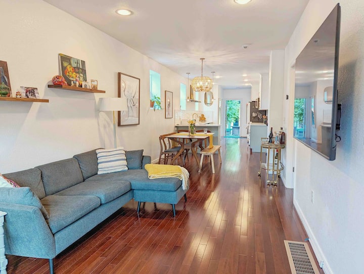 Blue Beatrice - Centrally Located Historic Home - Baker - Denver