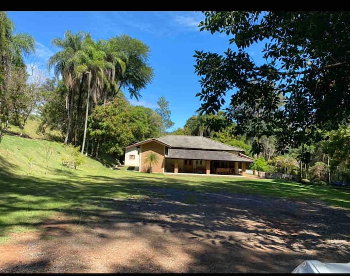 Relaxe Em Meio A Natureza Em Uma Casa Confortavel - Bragança Paulista