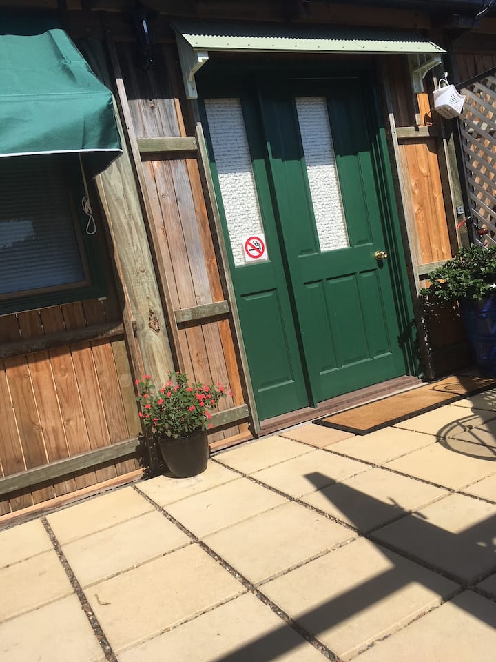 The Olde Shack. Private And Secluded. - Hervey Bay