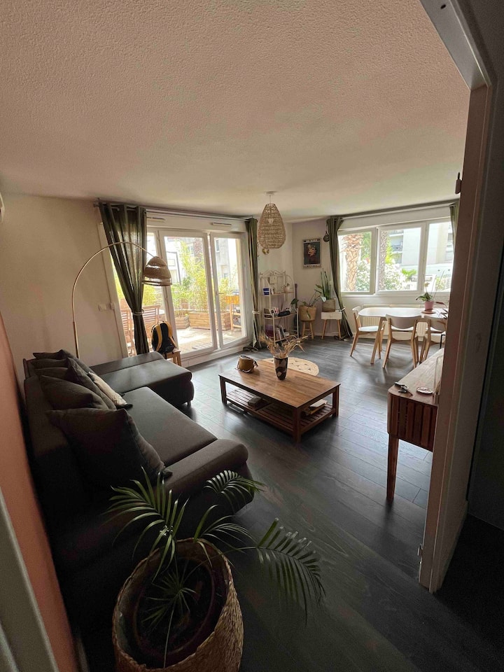 Spacieux T2/ Terrasse/ Parking - Carnon Plage