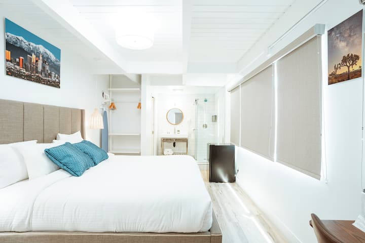 Deluxe Single King Room (Dk) - Non-smoking - Long Beach, CA