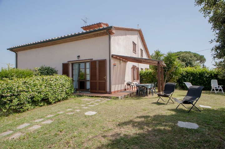 Appart. "Tramonto", 8 Persone,giardino, 4 Km Mare - Cecina