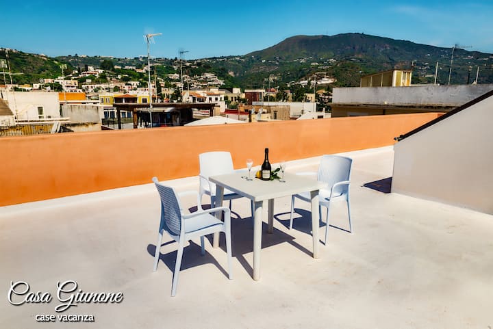 Doppio Monolocale In Zona In Centro Primo Piano - Lipari