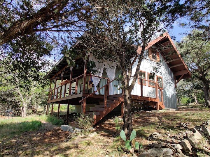Serene Bungalow In Dripping Springs - Dripping Springs, TX