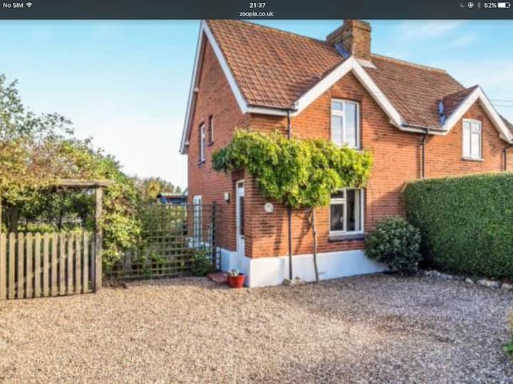 A Lovely Cottage On The Champagne Coast - West Runton