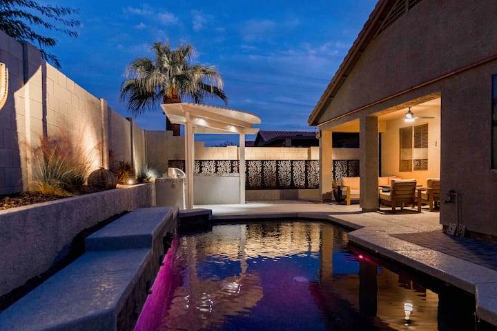 Desert Oasis With Beautiful Pool And Backyard - Goodyear, AZ