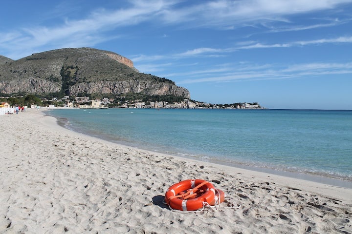 Camera Al Mare Vicino La Città Con Angolo Cottura. - Palermo