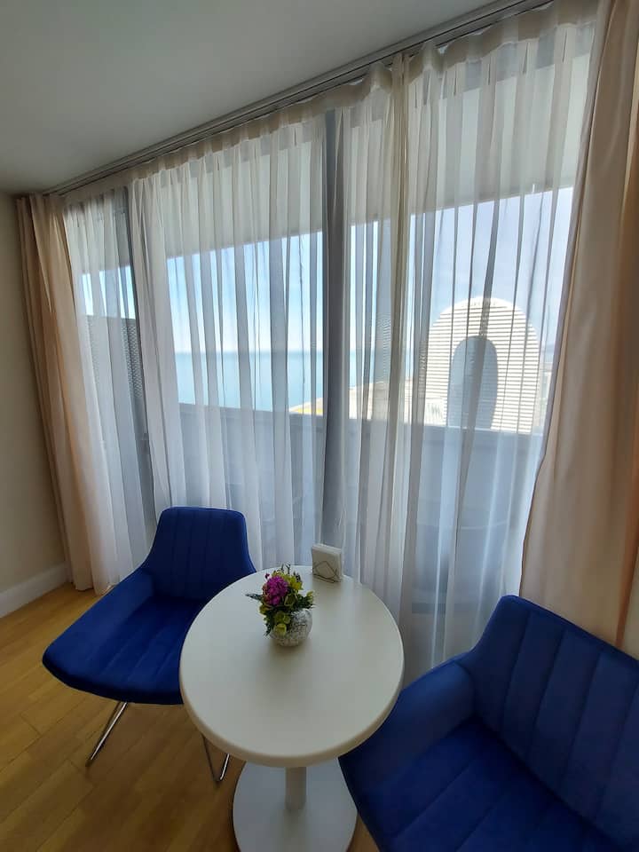 Номер в апартаментах Orbi City 31 этаж от Хозяина. - Batumi