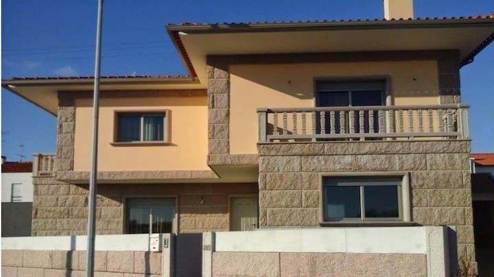 Big House With Garden - Apúlia