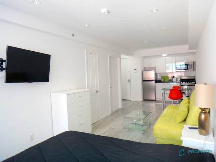 521 West 48-spacious Studio - Manhattan, NY