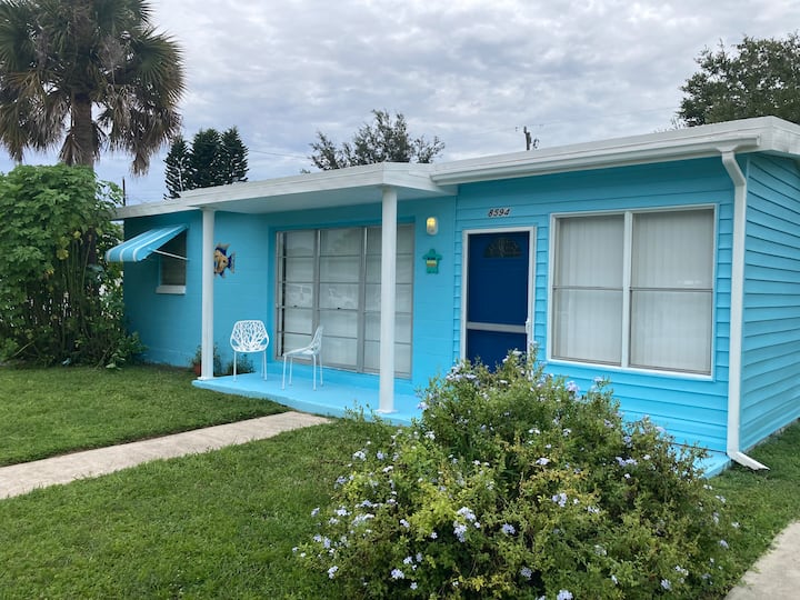 Warm Mineral Springs 2 Bedroom Home - 노스 포트