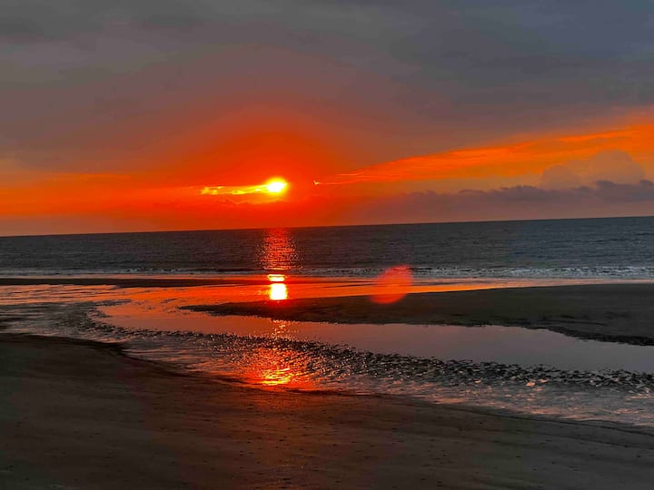 Resort Breeze-2 Br, Pools, Hot Tub, Tennis, Beach - South Carolina