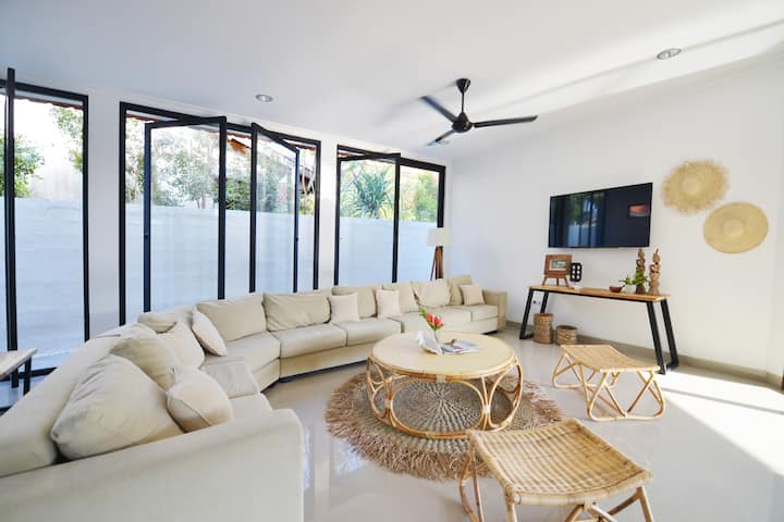 Big Luxury Villa.massive Pool.walk 2finns Rec Club - Bali