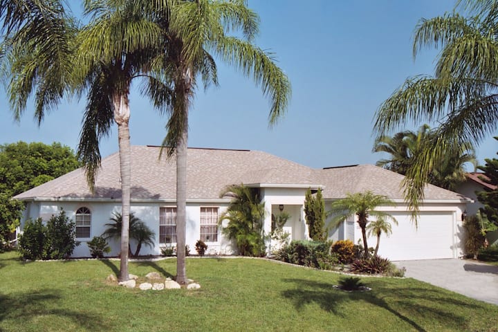 Ferienhaus Am See Mit Pool An Der Golfküste - Bonita Springs, FL
