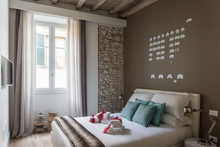 Rose Apartment - Santo Spirito District - Florenz