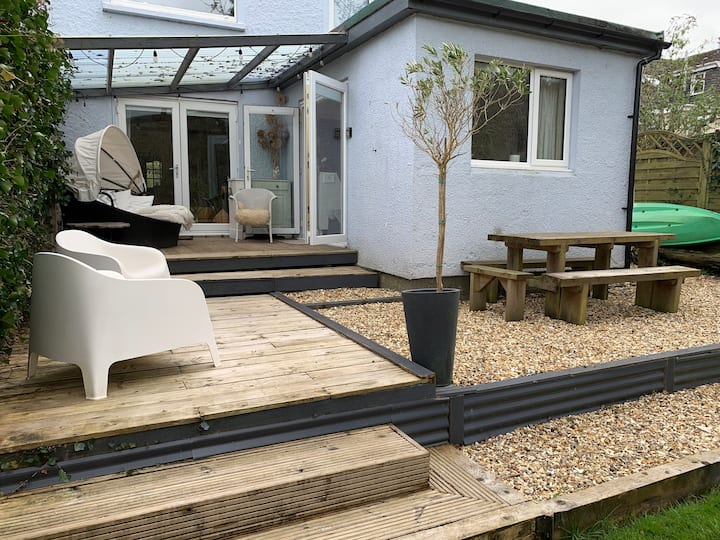 Garden Room - Deck & Parking Close To Camel Trail - Edmonton, UK