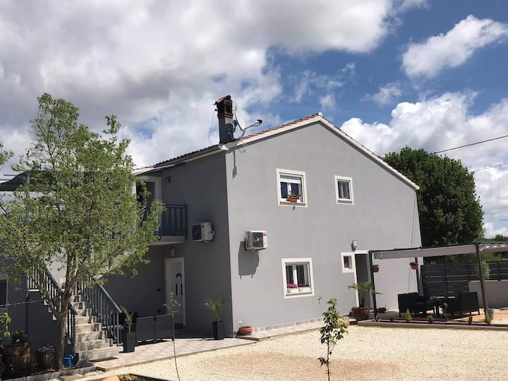 Apartmani ĐOkić2 - Bale
