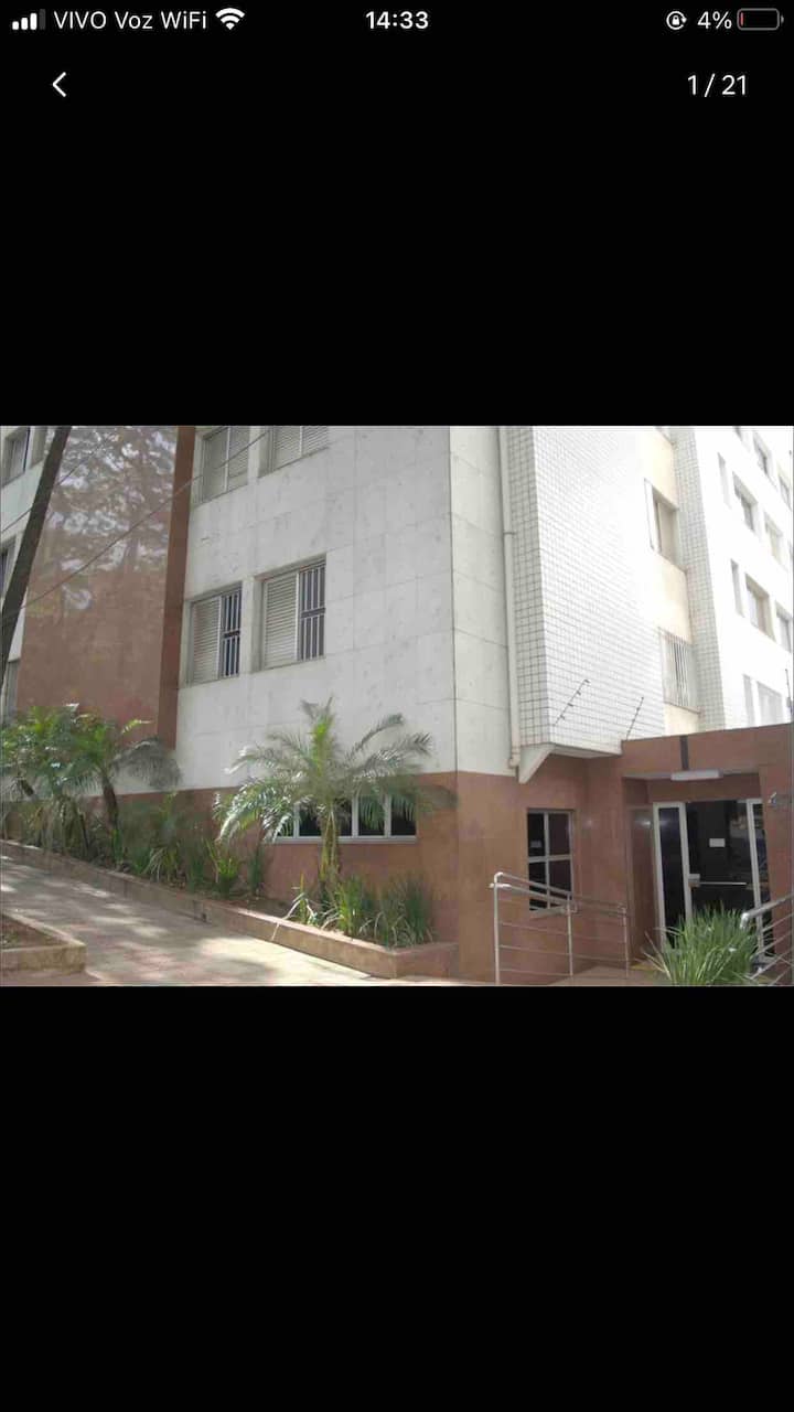 ÓTima Localização! Apto Amplo! Na Av Bandeirantes. - Belo Horizonte