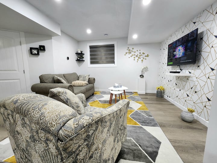 Exquisite Cozy 2br Suite In North Edmonton - Alberta