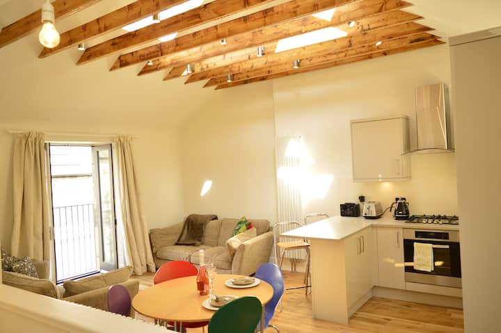 Stunning Mews Apartment, Stockbridge - Edinburgh