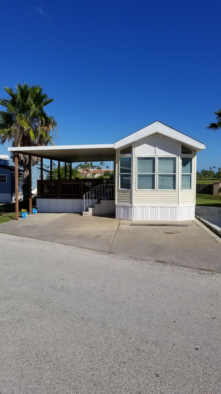 Charming Getaway Minutes From South Padre Island - Port Isabel, TX