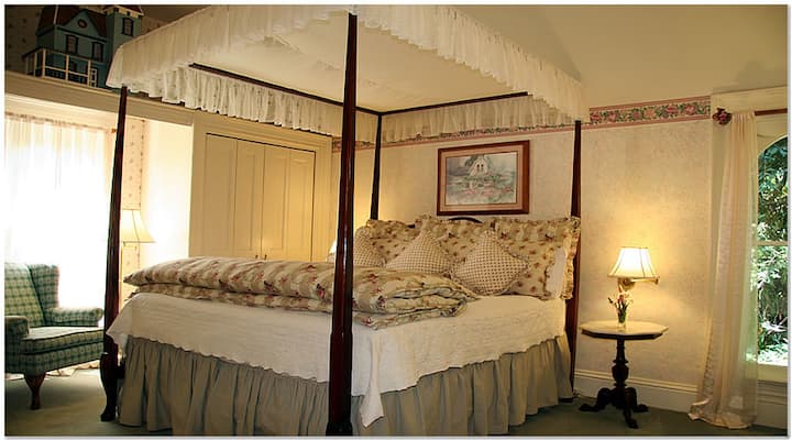 The Gables Wine Country Inn - Garden View - Santa Rosa, CA