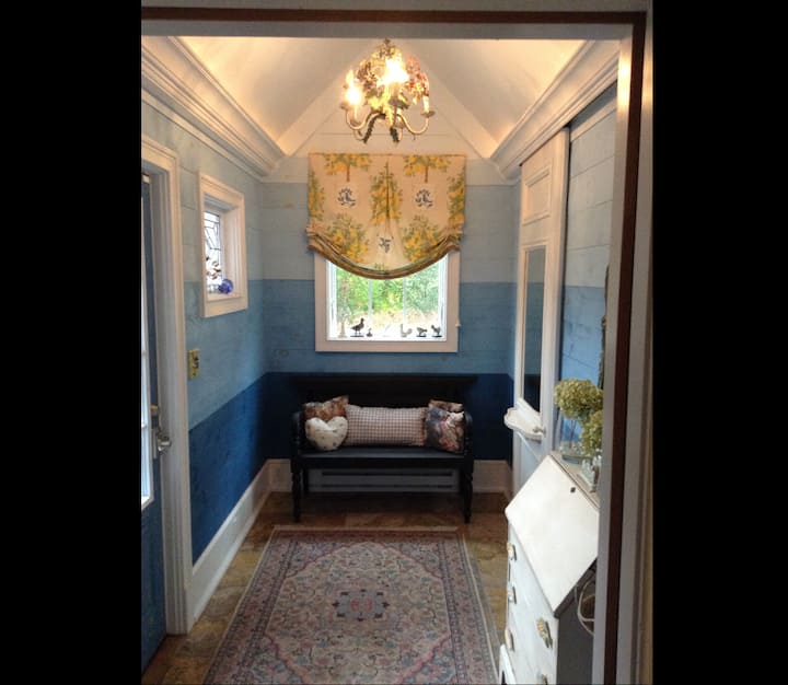 Shabby Chic Retreat - Madison, CT