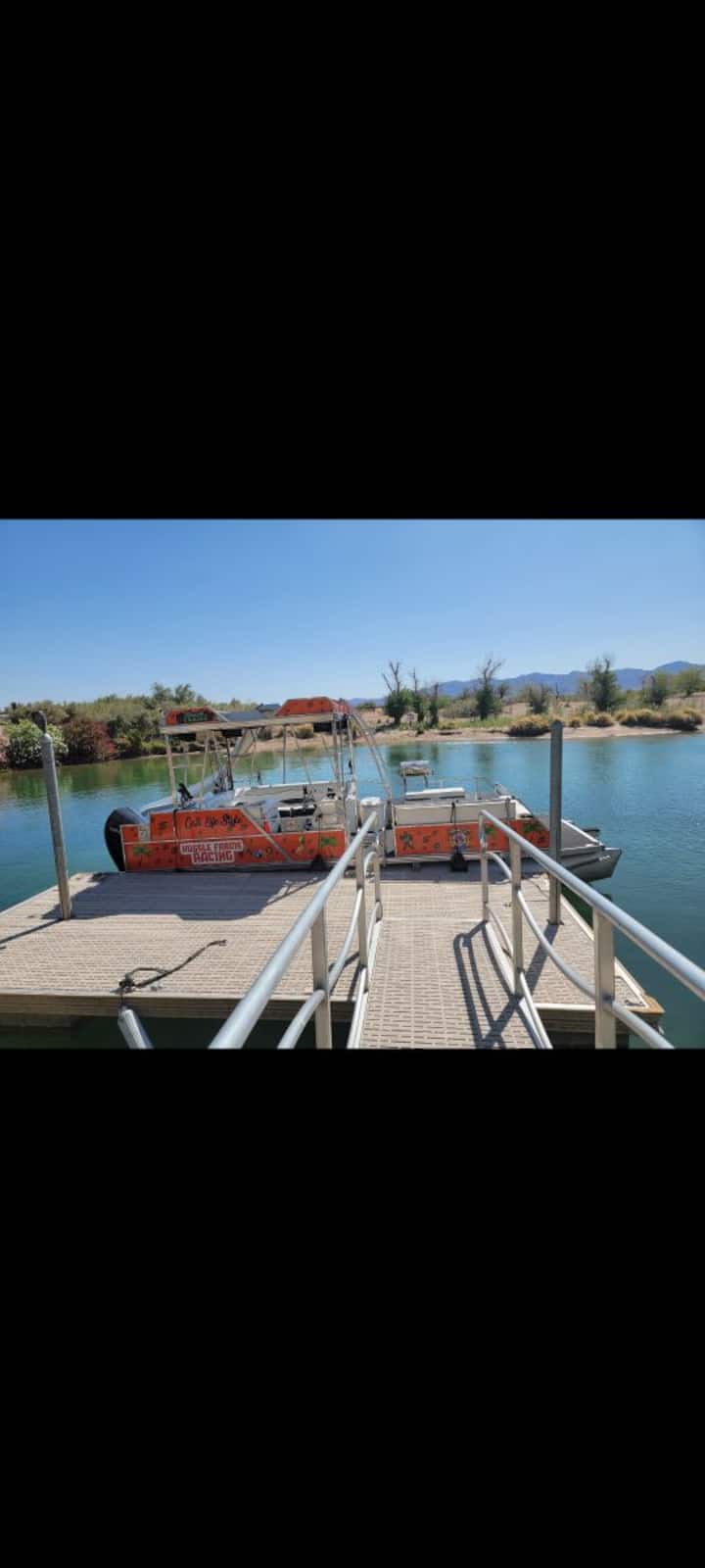 Party & Fishing Pontoons - Moreno Valley, CA
