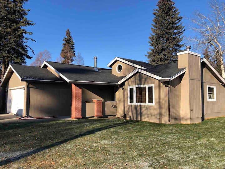 Beautiful Home, Quiet Neighborhood! - Fairbanks, AK