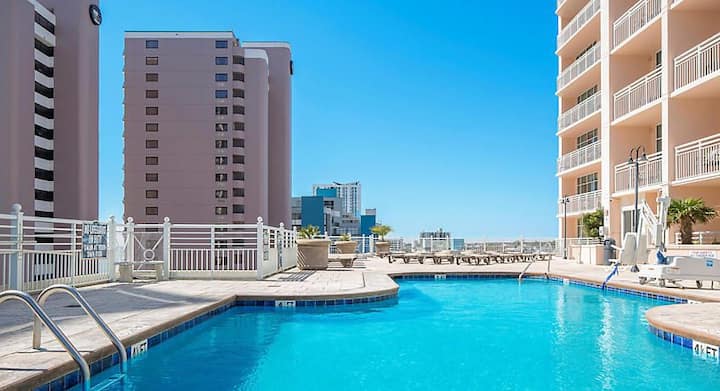 One Bedroom With Beach Access! - Myrtle Beach, SC