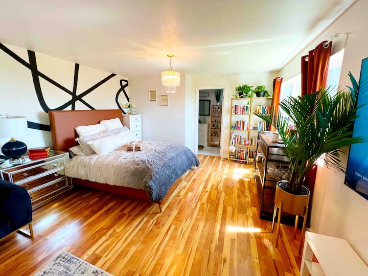 Spacious Studio Apartment W Breathtaking Views!!! - Berkeley, CA