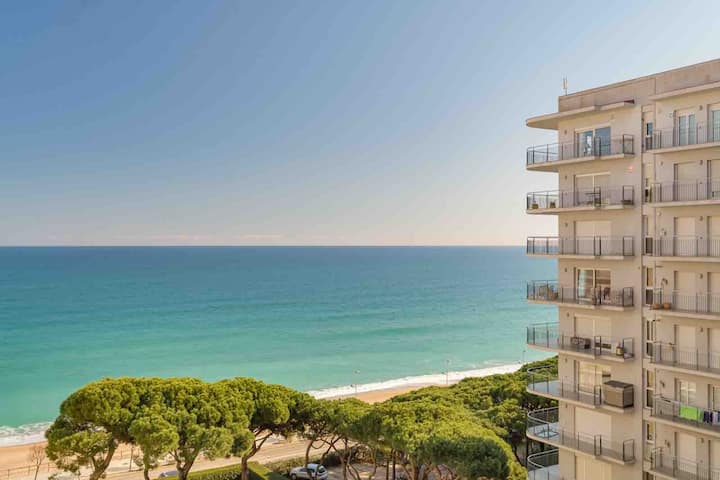 Sea Front Apartment With Sea View 4 Bedrooms - Blanes