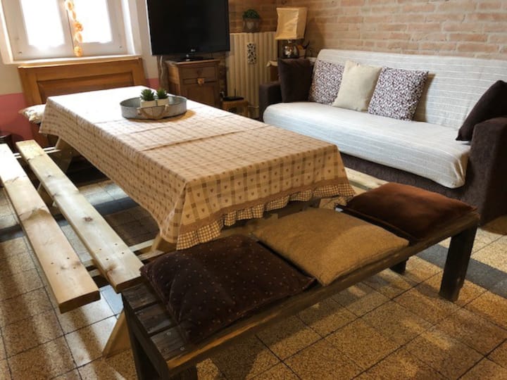 Casa Di Campagna In Città. - Bologna