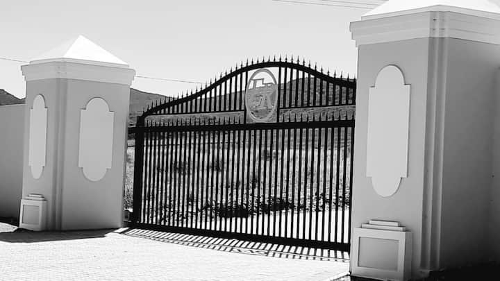 Villa Stella Sauna, Jacuzzi & Private Plunge Pool - Montagu