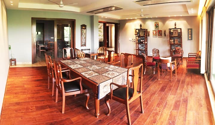 A Park-facing Bedroom With A Park View In Gk 1 - Delhi, India