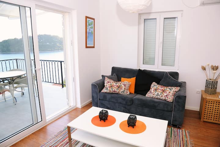 Apartment With Fantastic Views In The Peaceful Bay On The Island Of Korcula - Vela Luka