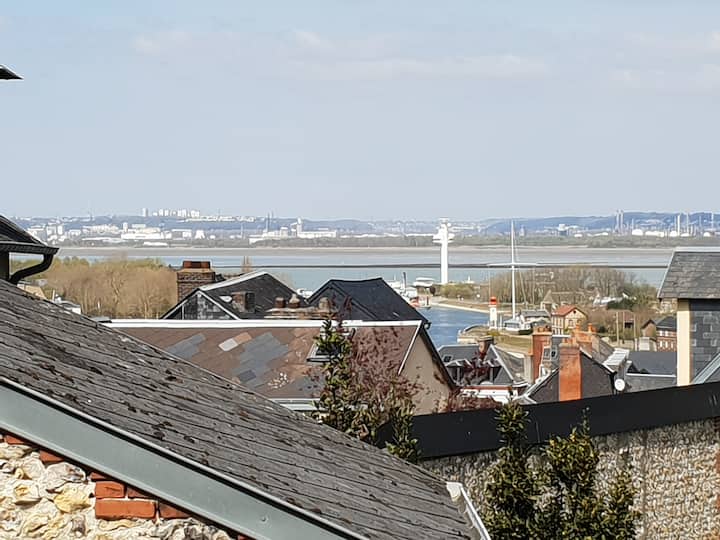 Le Longchamp - Vue Sur Le Port - Beuzeville