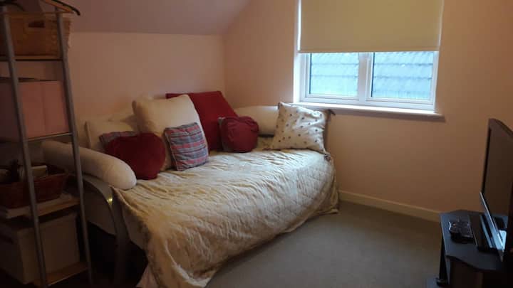 10 Handpicked Airbnb Vacation Rentals In Reigate, United Kingdom ...